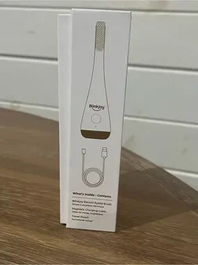 Blinkjoy | Skincare | Blinkjoy Electric Eyelid Brush White Gold Nwt ...